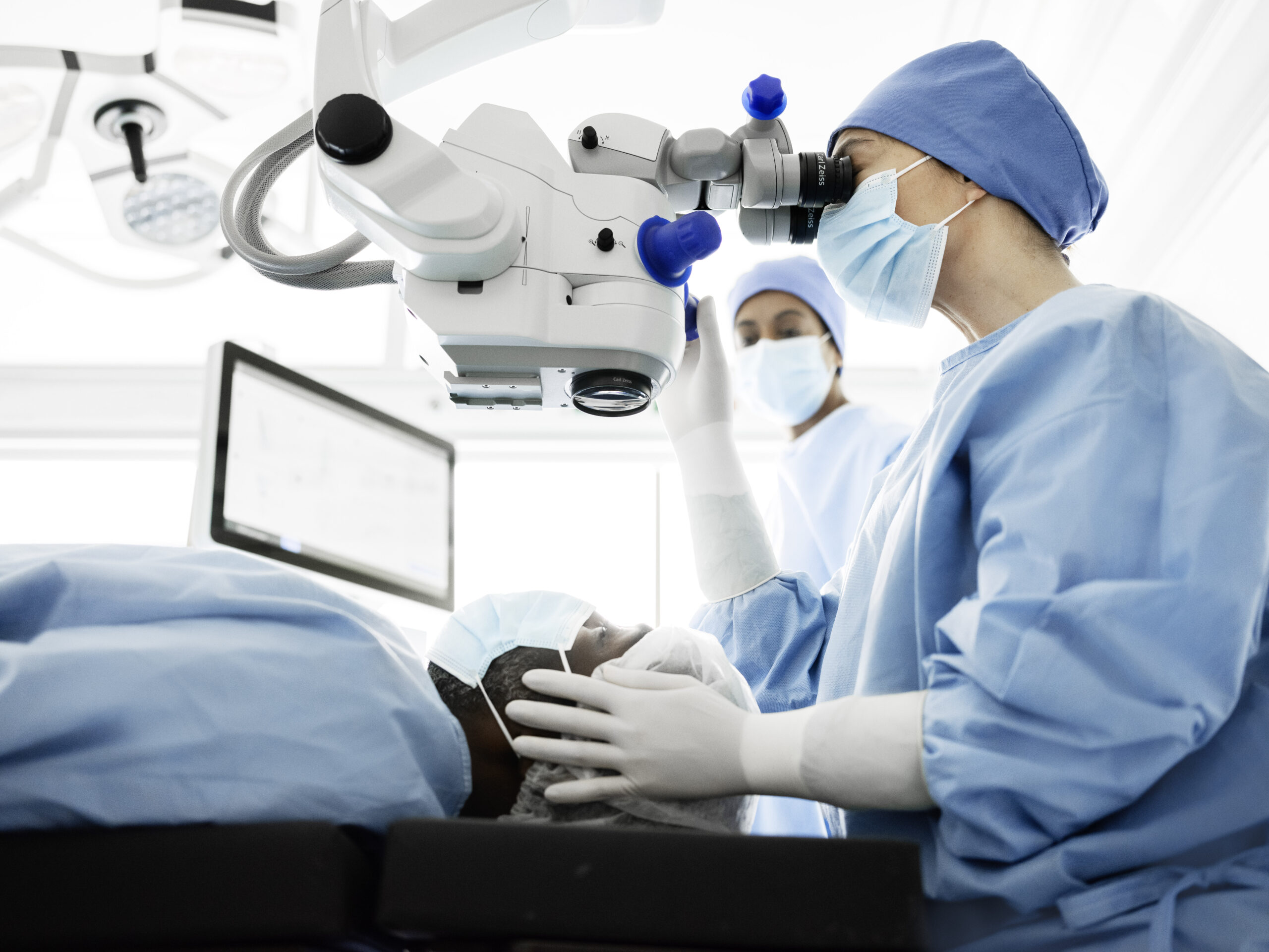 PRESBYOND® Laser Eye Surgery in Sydney | Goodbye to Reading Glasses